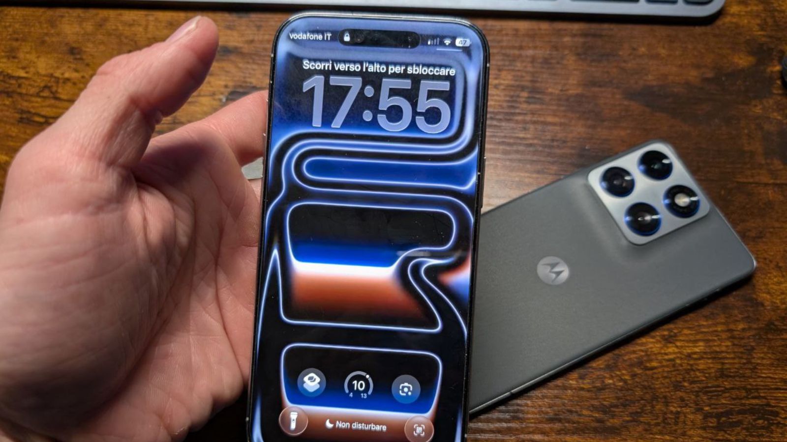 Motorola Edge 70 vs iPhone Air: confronto tra design, autonomia e ...