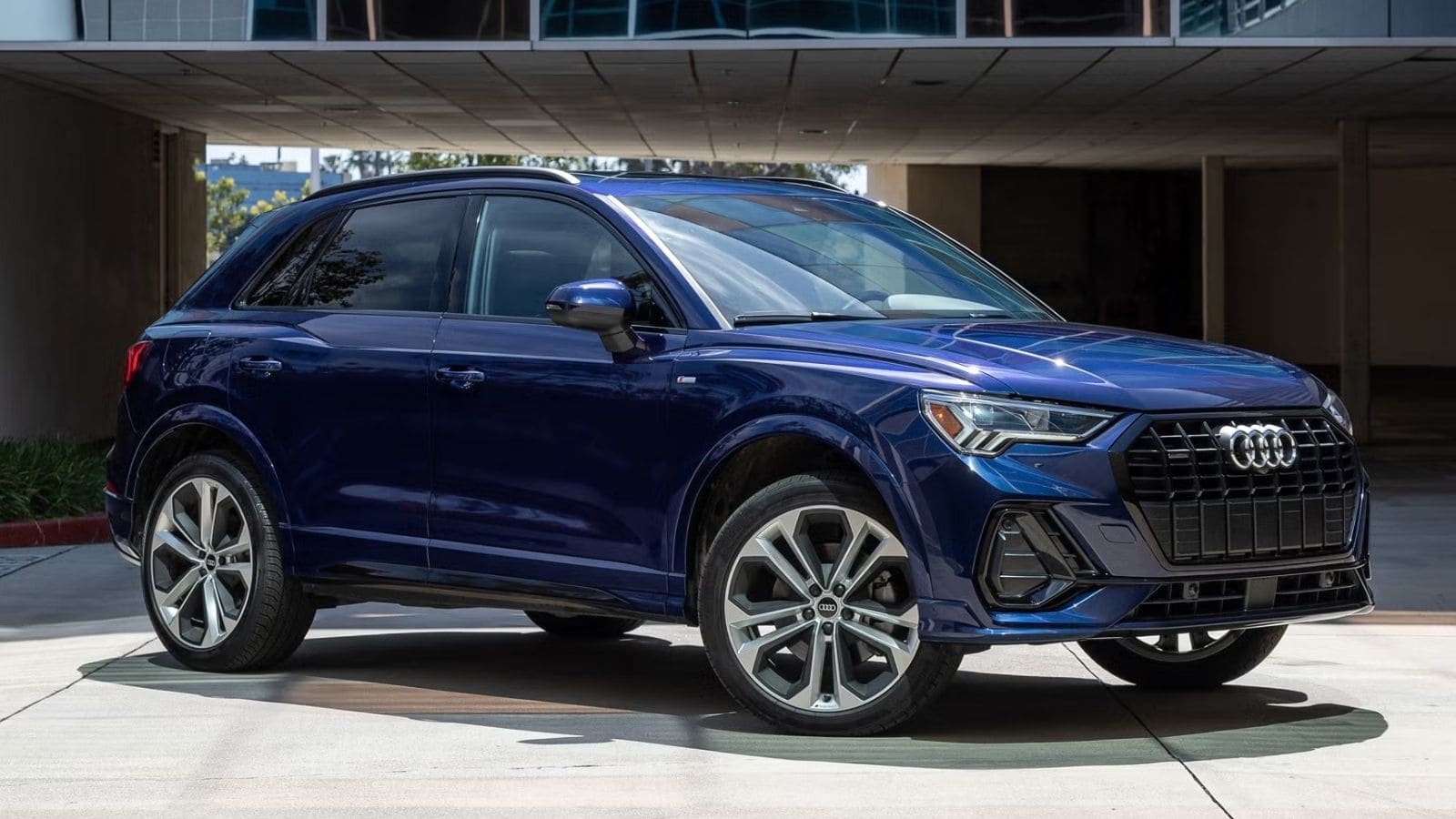 Nuova Audi Q3 2025: l'ultimo SUV con motore a benzina? - TecnoAndroid